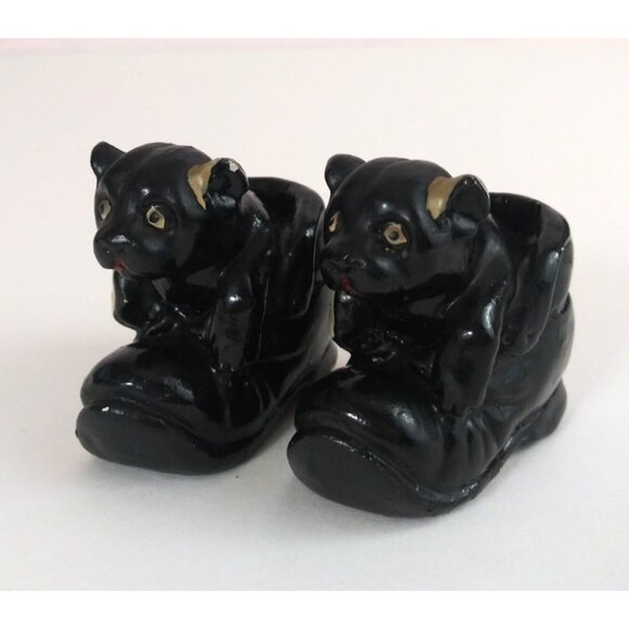 Unbranded | Kitchen | Vintage Skunks In Black Boots Salt Pepper Shakers ...